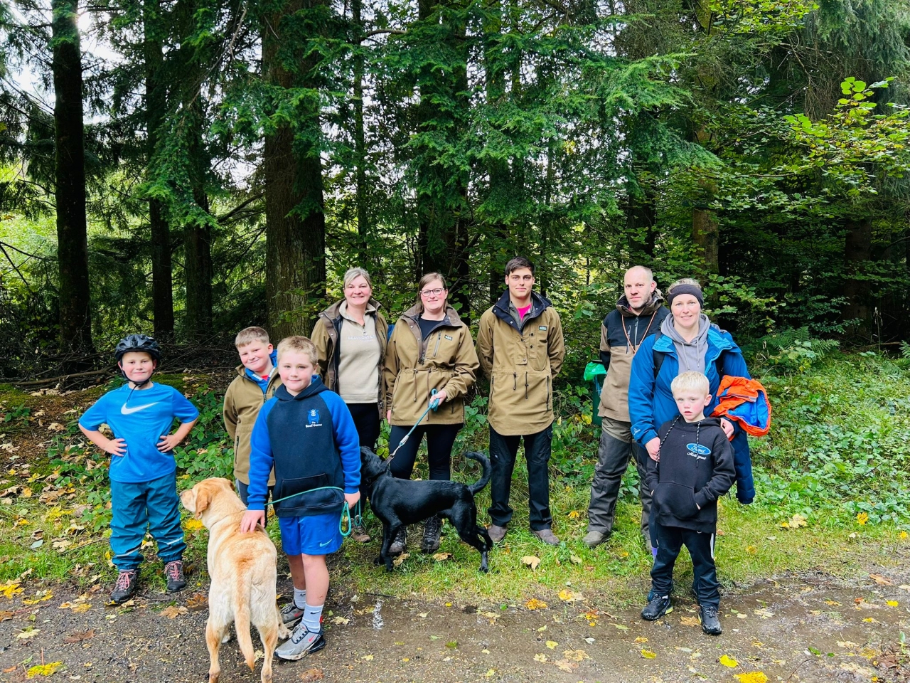 200 walkers hit the trail for the Umbrella Walk - E&L Advertiser